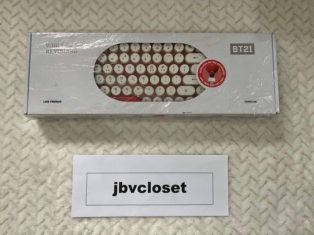 BT21 wireless keyboard (Tata), Hobbies & Toys, Memorabilia ...