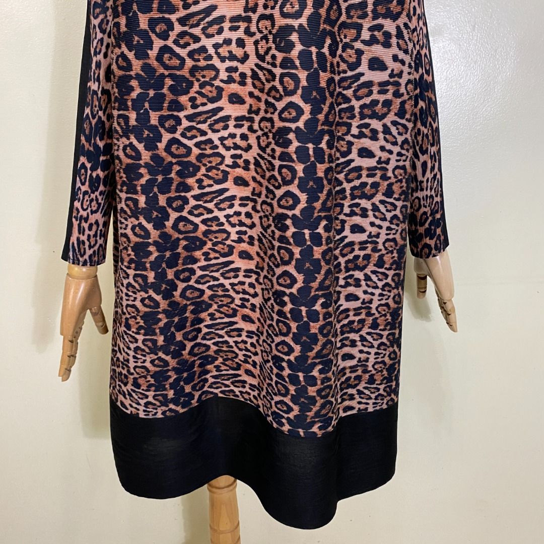 C154 - fait a main Paris Leopard Print Semi-sheer (Issey Miyake Pleats ...