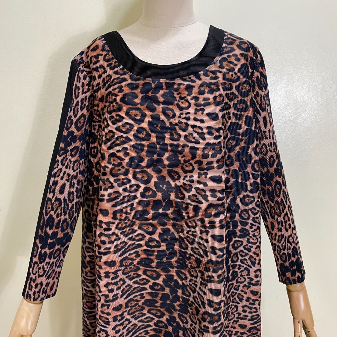 C154 - fait a main Paris Leopard Print Semi-sheer (Issey Miyake Pleats ...