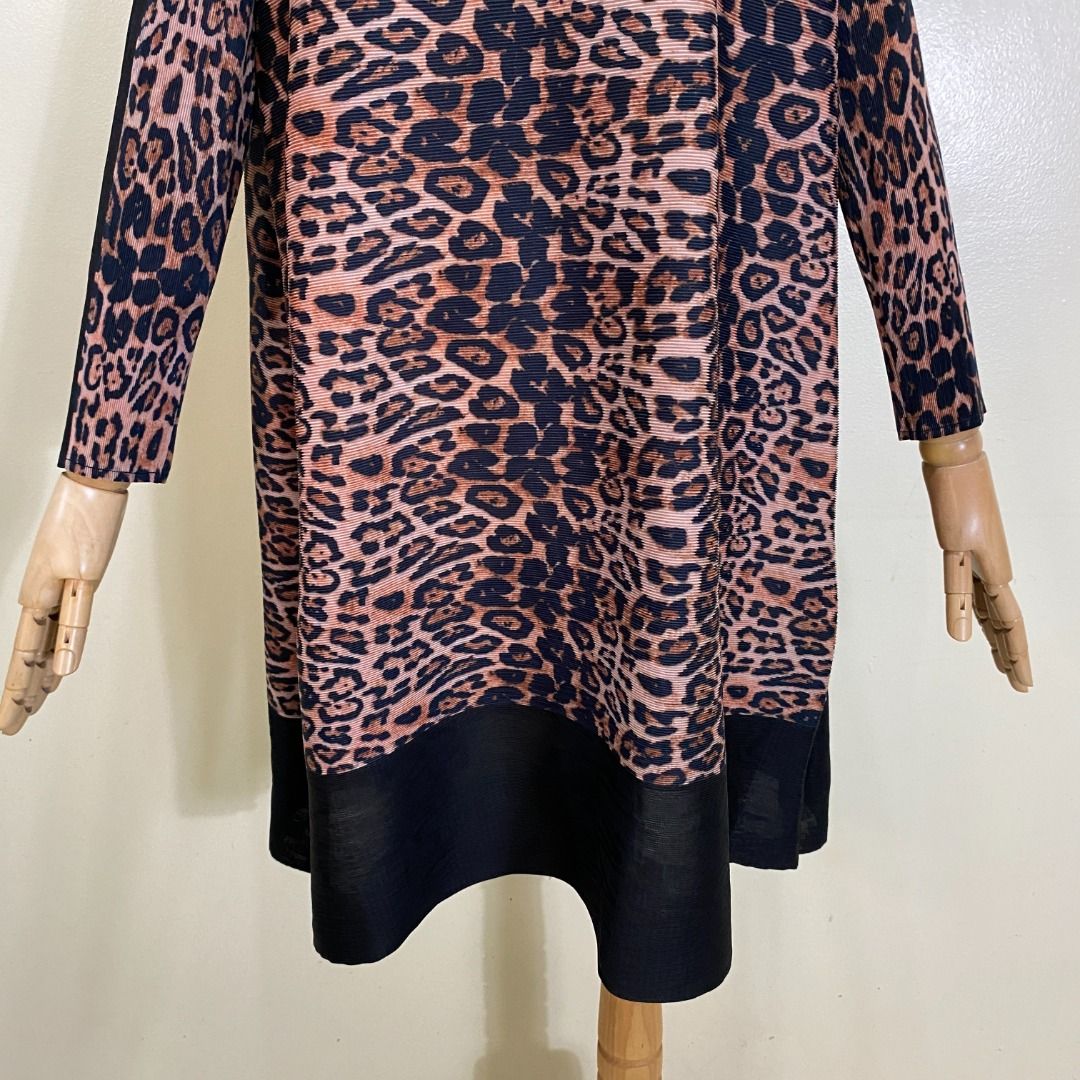 C154 - fait a main Paris Leopard Print Semi-sheer (Issey Miyake Pleats ...