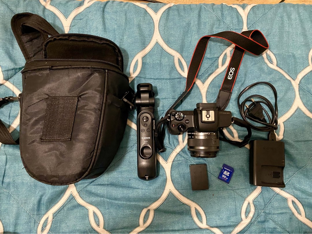 Canon EOS M50 Mark II Mirrorless Digital Camera with 15-45mm Lens ...