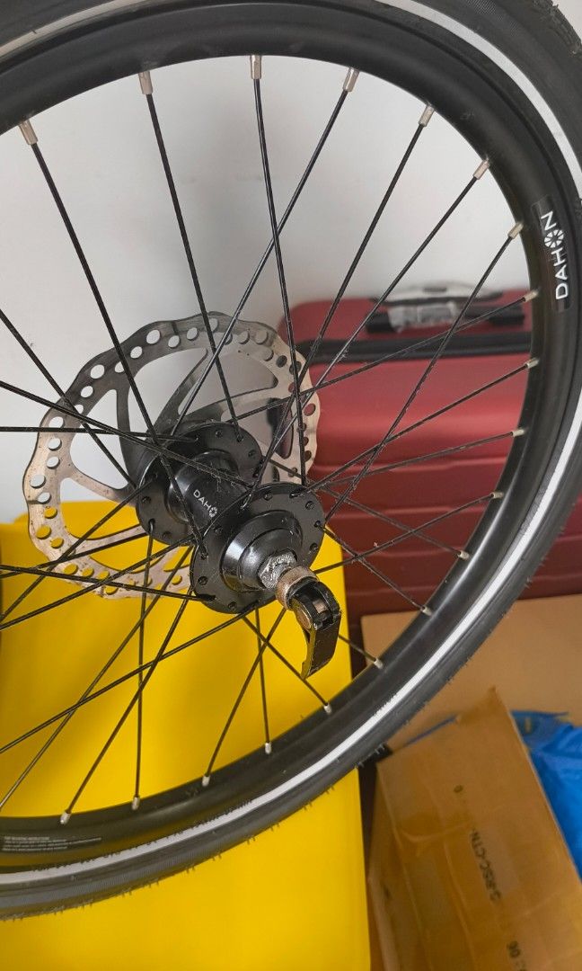 Dahon Stock 20 inch wheelset, Sports Equipment, Bicycles & Parts, Parts ...
