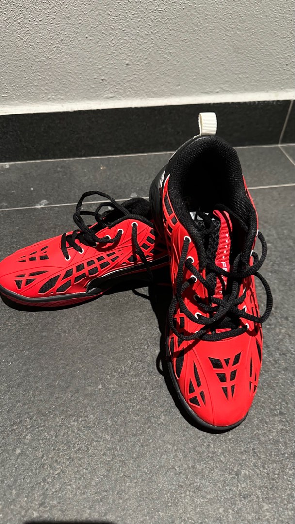 Felet Spider Boost Shoes, Sports Equipment, Sports & Games, Racket ...