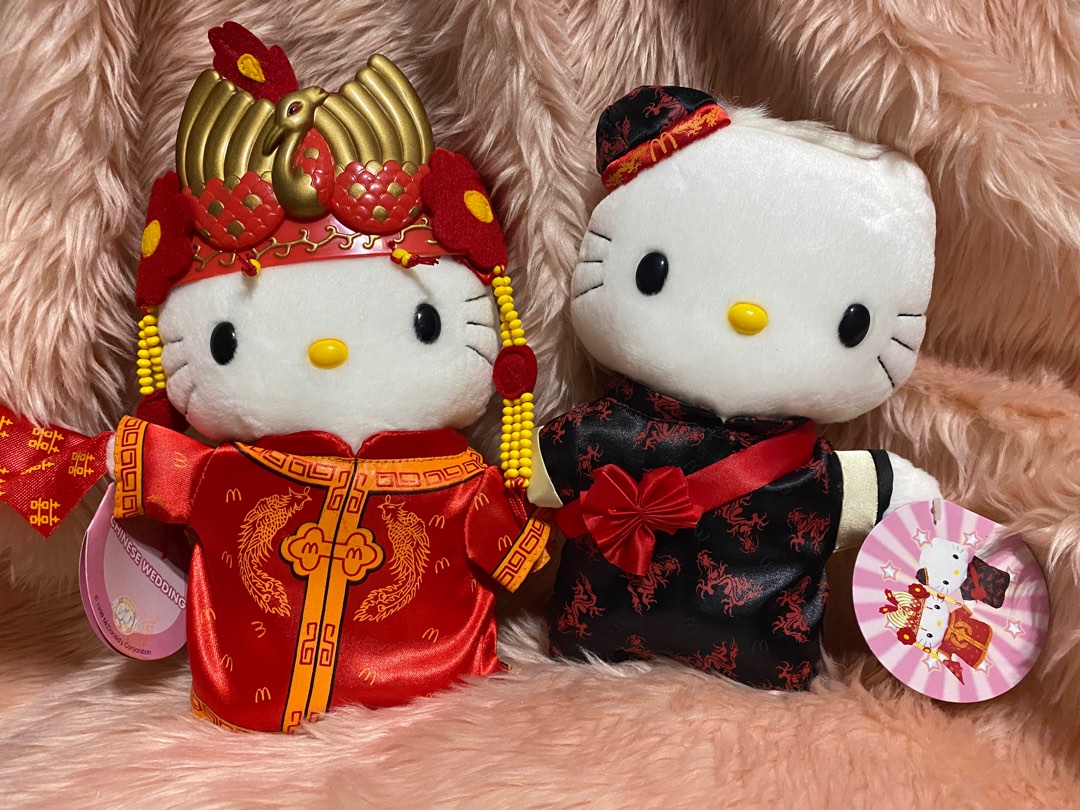 Hello Kitty plushies- Chinese Wedding, Hobbies & Toys, Toys & Games on ...