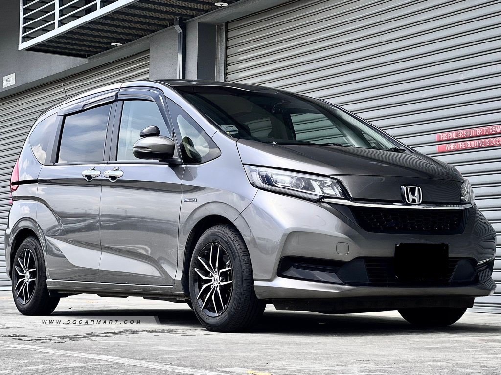 Honda Freed Hybrid 1.5A G, Cars, Used Cars on Carousell
