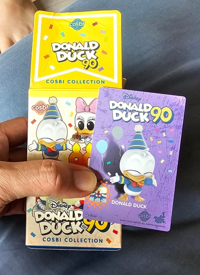 Hot Toys Cosbi Collection Donald Duck 90, Donald Duck, Hobbies & Toys ...