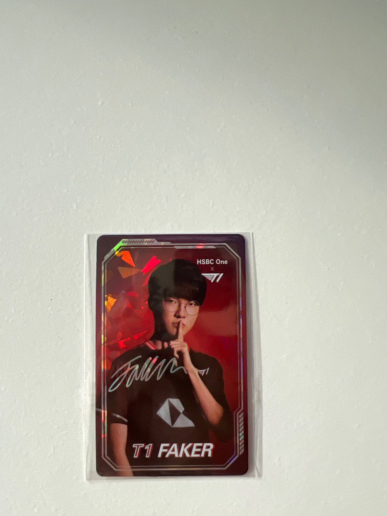 HSBC One x T1 - 簽名閃咭獨立卡套 (Faker $300 / Gumayusi $150 / Oner $150, 興趣及遊戲, 收藏品及紀念品, 郵票及印刷品 - Carousell