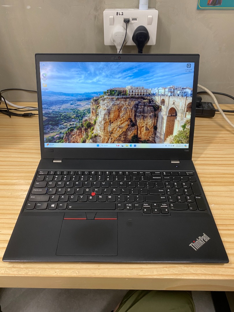 [耐用] Lenovo ThinkPad T580 (8代四核 i5 / 15.6" 全高清 / Win 11 Pro / 永久Office ...