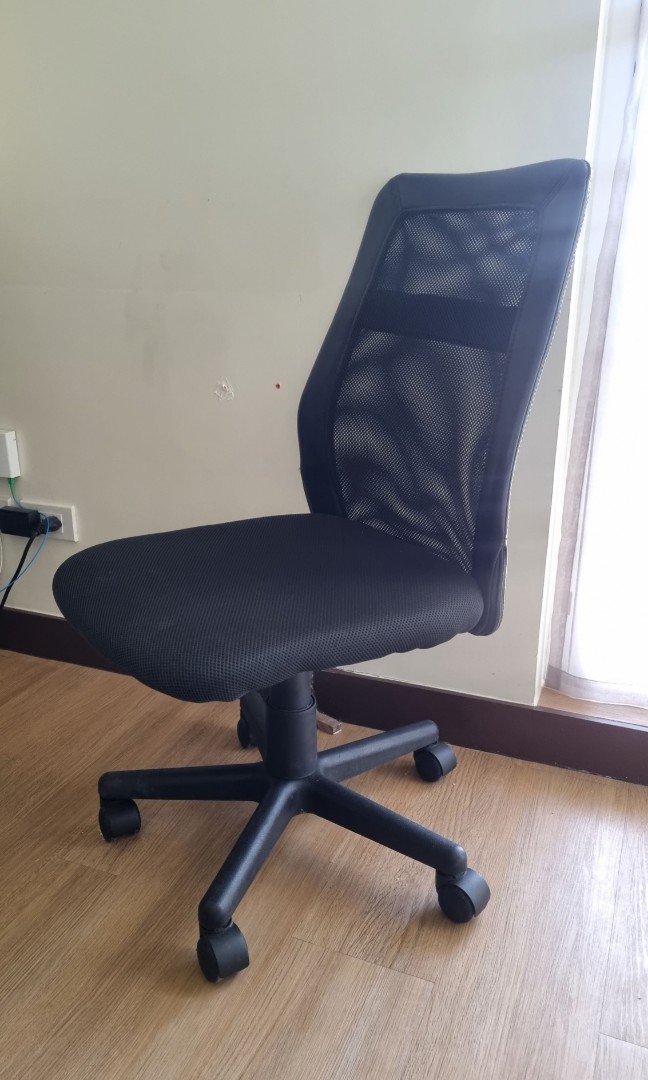 Mandaue Foam Office Chair, Furniture & Home Living, Office Furniture ...