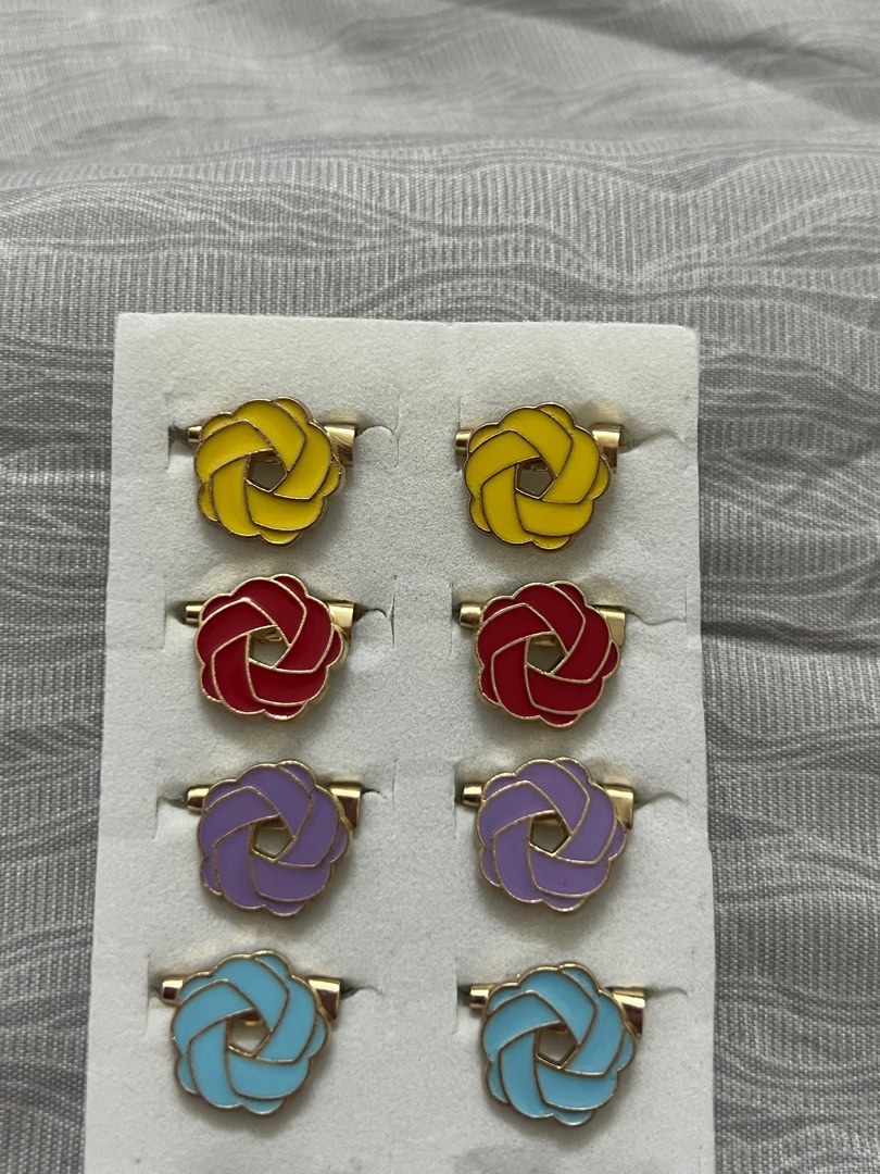 Mini brooch / pin tudung cute, Women's Fashion, Jewelry & Organisers ...