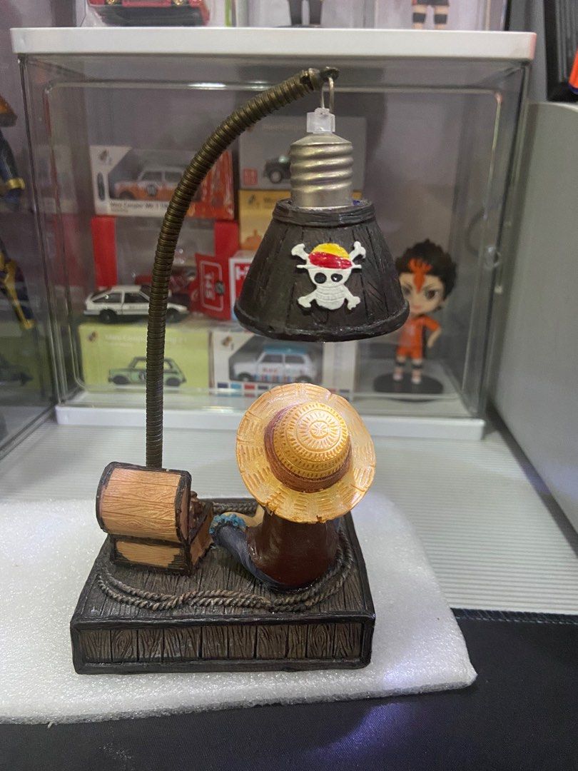 One Piece Luffy Night Lamp Figure + FREE 1 KEYCHAIN（NVR USED）, Hobbies ...