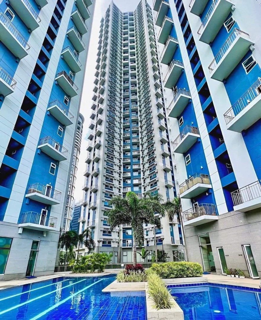 Ready for Occupancy Axis Residences with 7% discount and 5% spot dp to ...