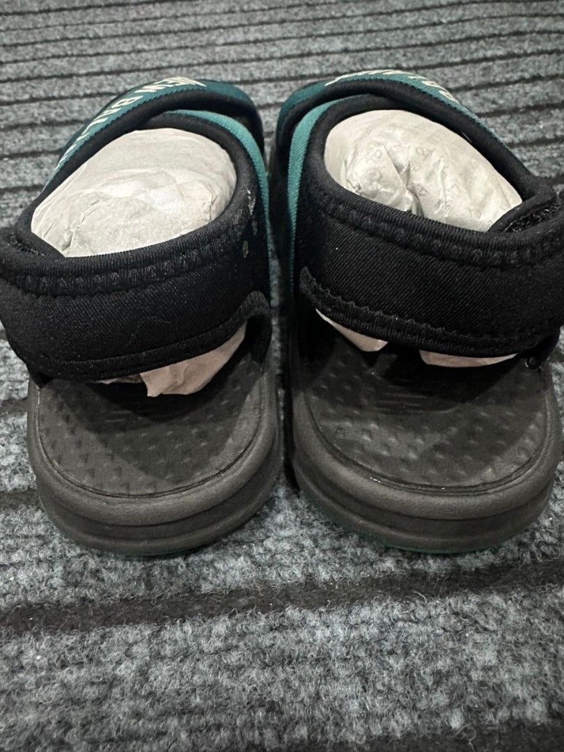 Sandel slide kids, Babies & Kids, Babies & Kids Fashion on Carousell