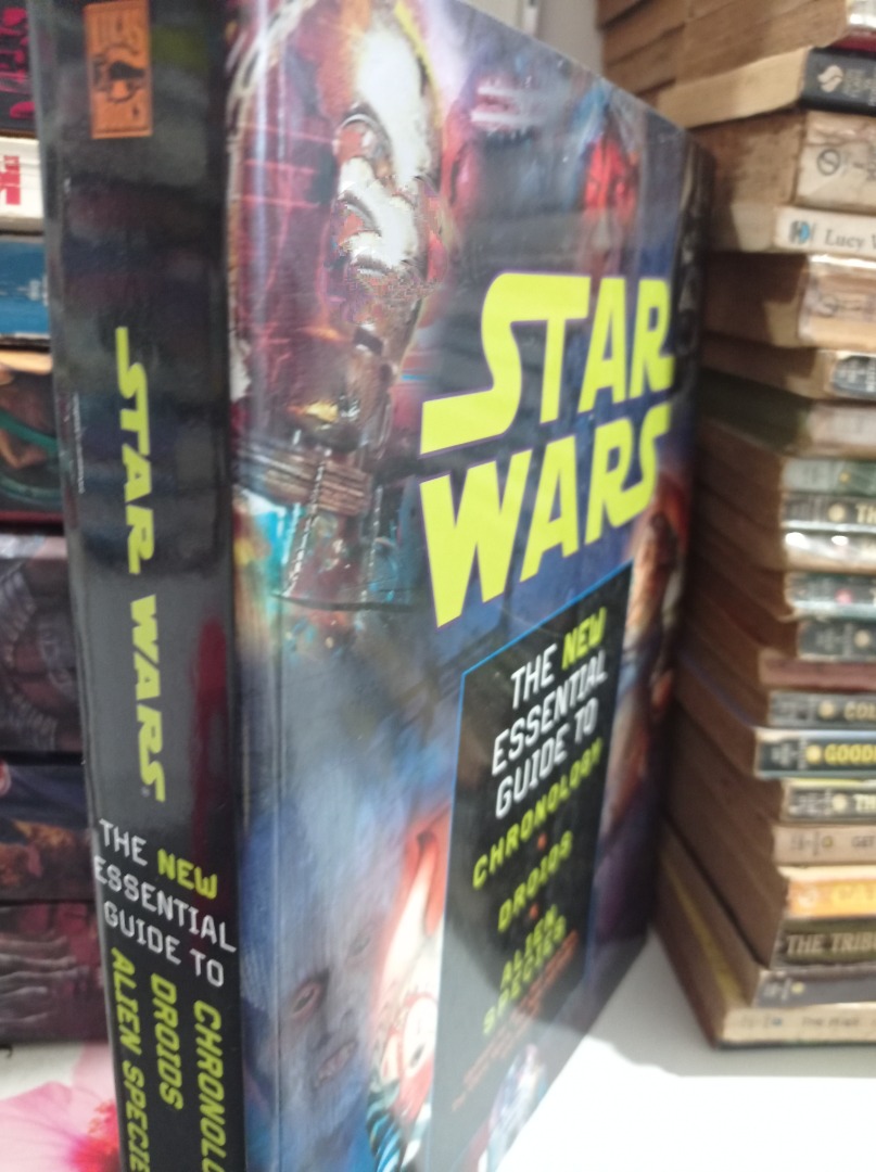 Star Wars. The new essential guide to chronology, droids, alien species ...