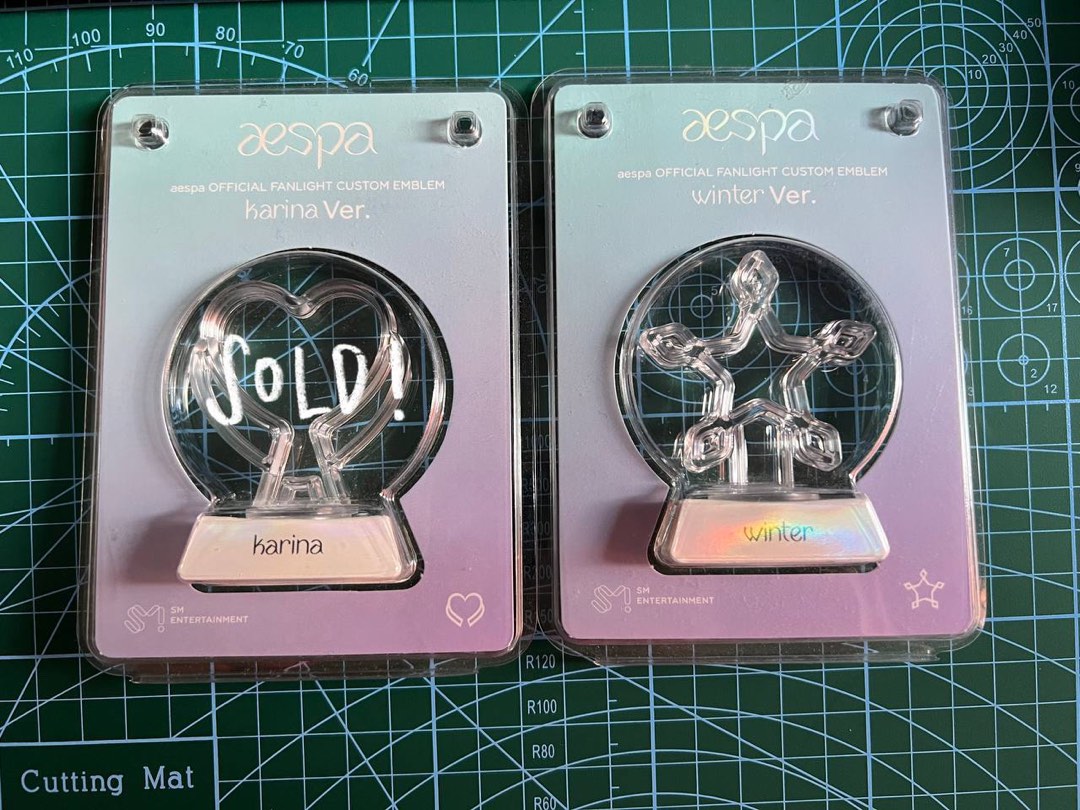 AESPA LIGHTSTICK EMBLEM, Hobbies & Toys, Memorabilia & Collectibles, K ...