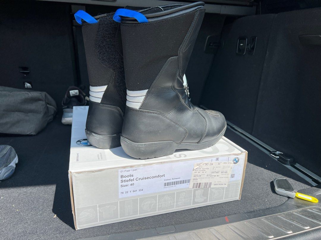 BMW Geretex Riding Boots 40’, Men's Fashion, Footwear, Boots on Carousell