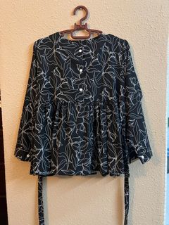 dolly blouse, Women's Fashion, Tops, Blouses on Carousell