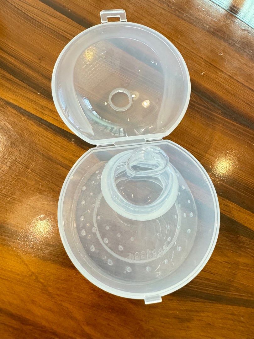 Haakaa Breastfeeding Nipple Shield, Babies & Kids, Nursing & Feeding ...