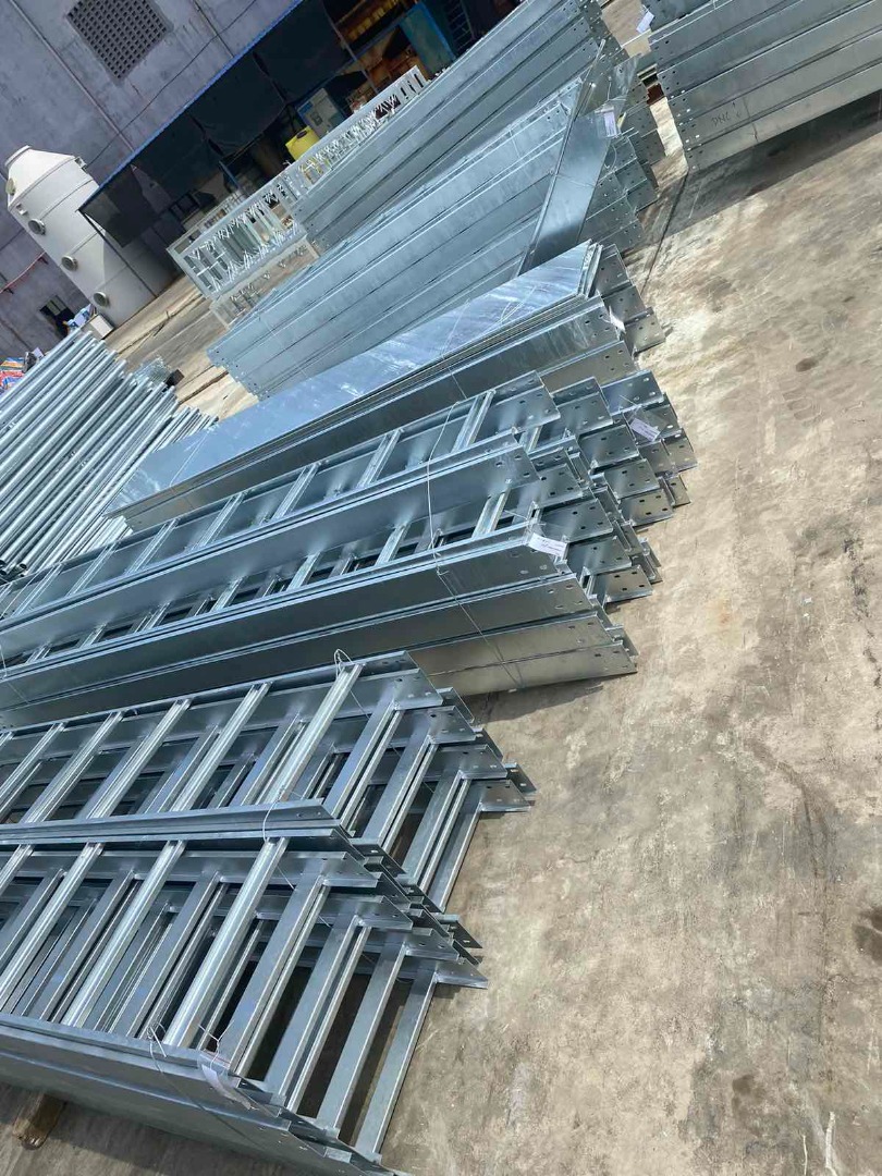HDG Laddertype Cable Trays Curved elbows and fittings, customized sizes ...
