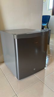 Hisense Mini fridge, TV & Home Appliances, Kitchen Appliances ...