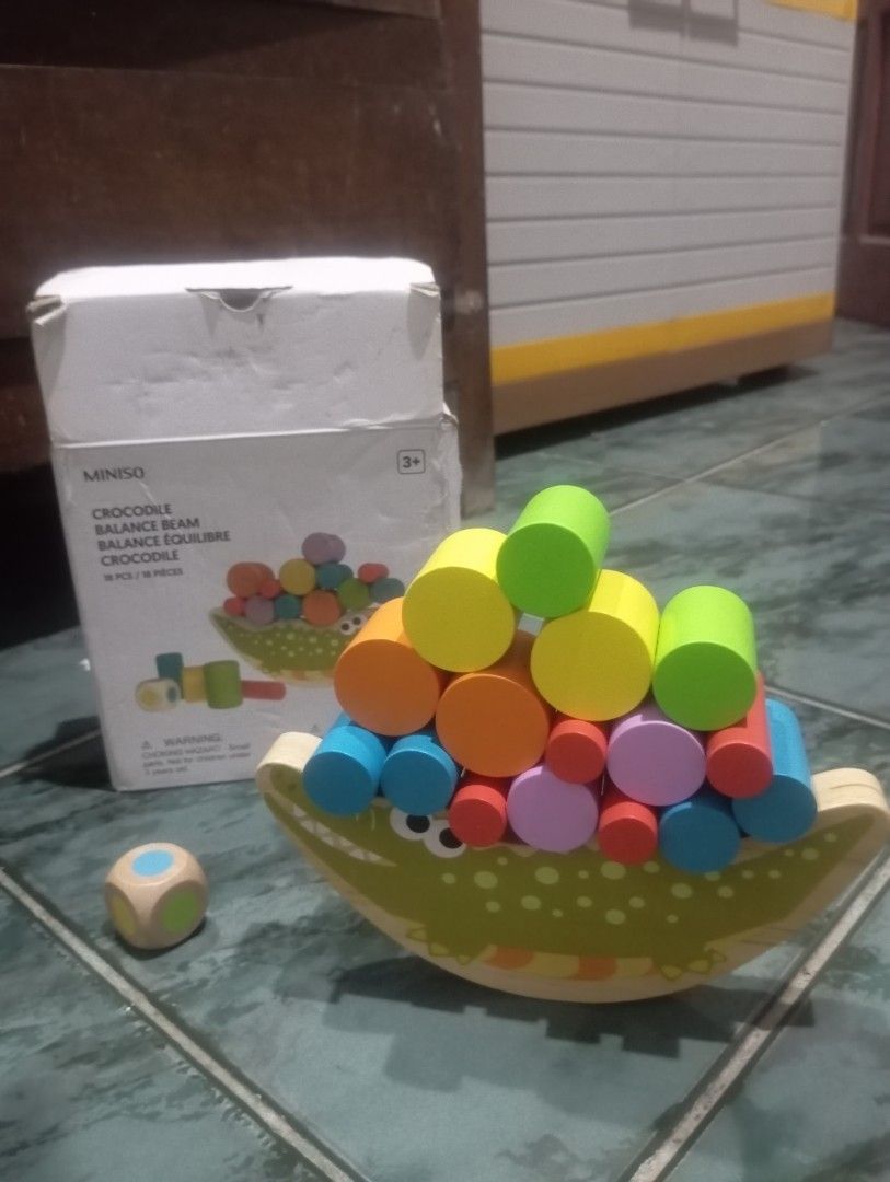 Miniso crocodile balance beam, Toys & Collectibles, Mainan di Carousell