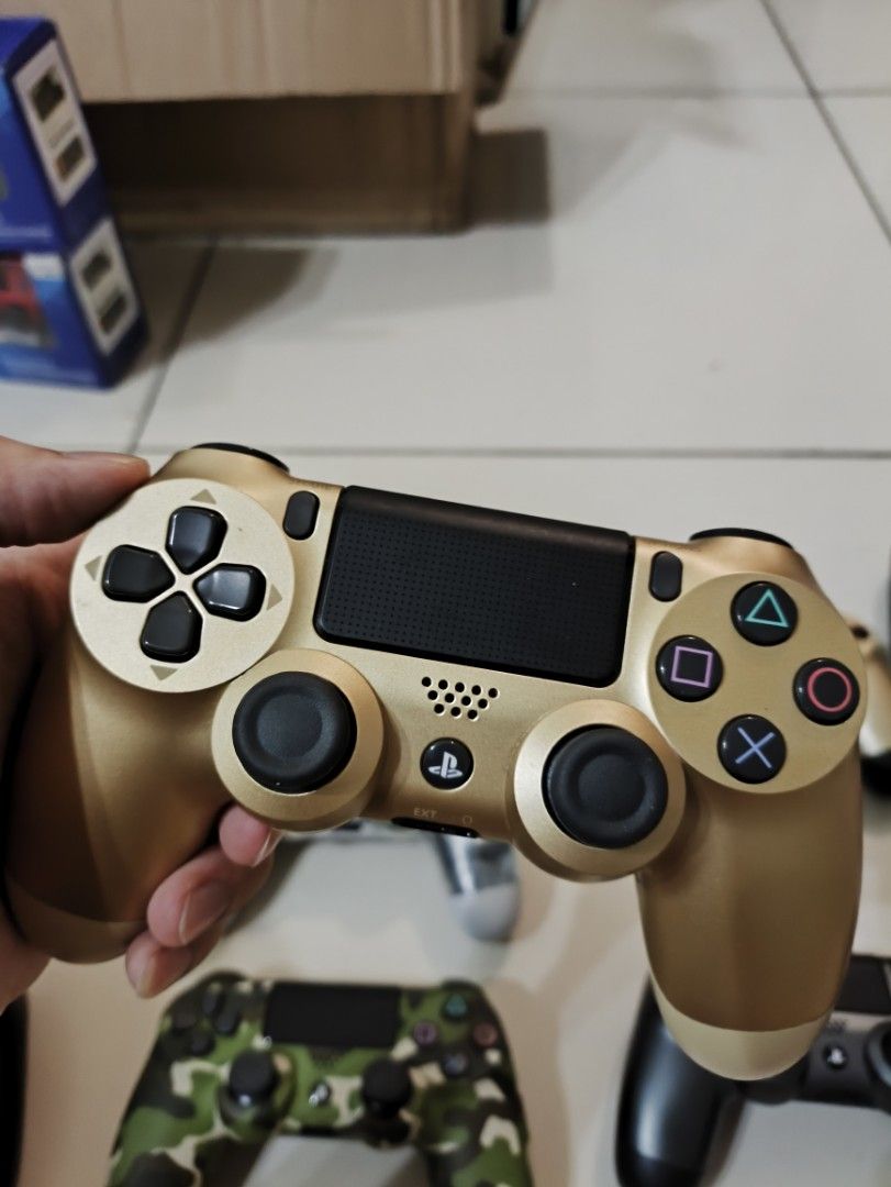 Original PS4 Controller ( Gold V2), Video Gaming, Gaming Accessories ...