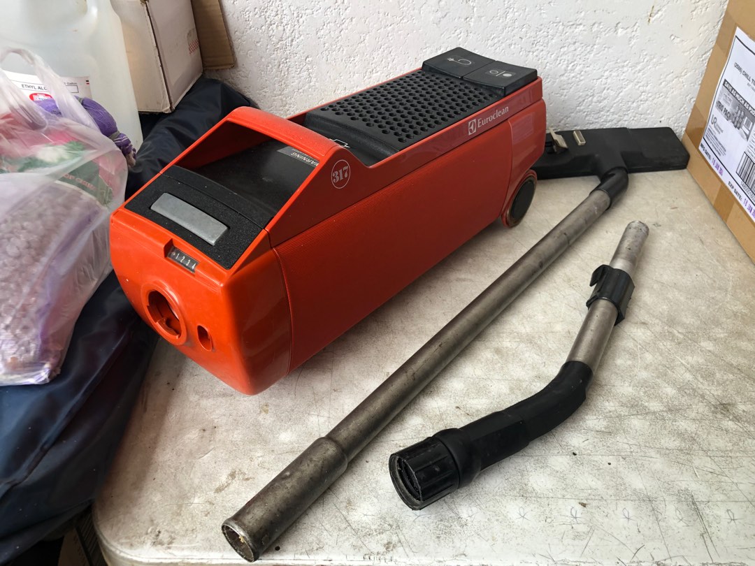 Vintage Heavy Duty Electrolux Euroclean Z317 Vacuum Cleaner Working ...