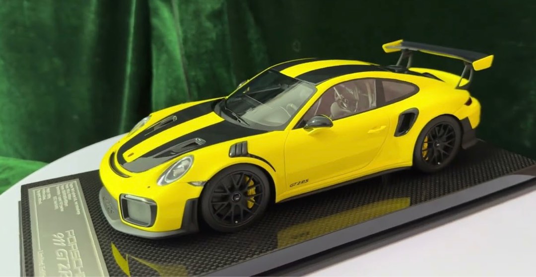 1/18 Dino Models Porsche 911 GT2 RS (come with display case) - Ready ...