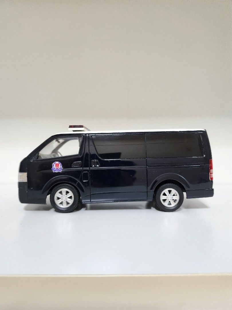 1/24 Toyota Hiace Police Van, Hobbies & Toys, Toys & Games on Carousell