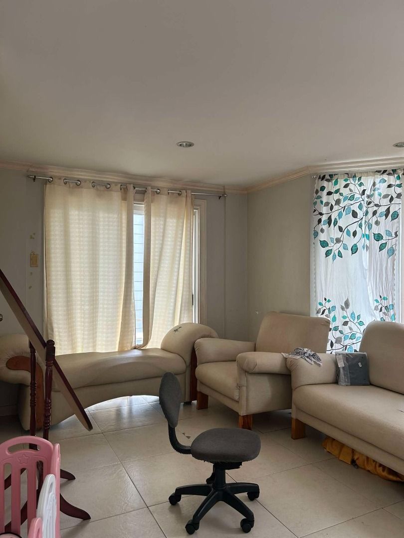 2 Storey Foreclosed House & Lot with attic in La Posada Village, Sucat ...