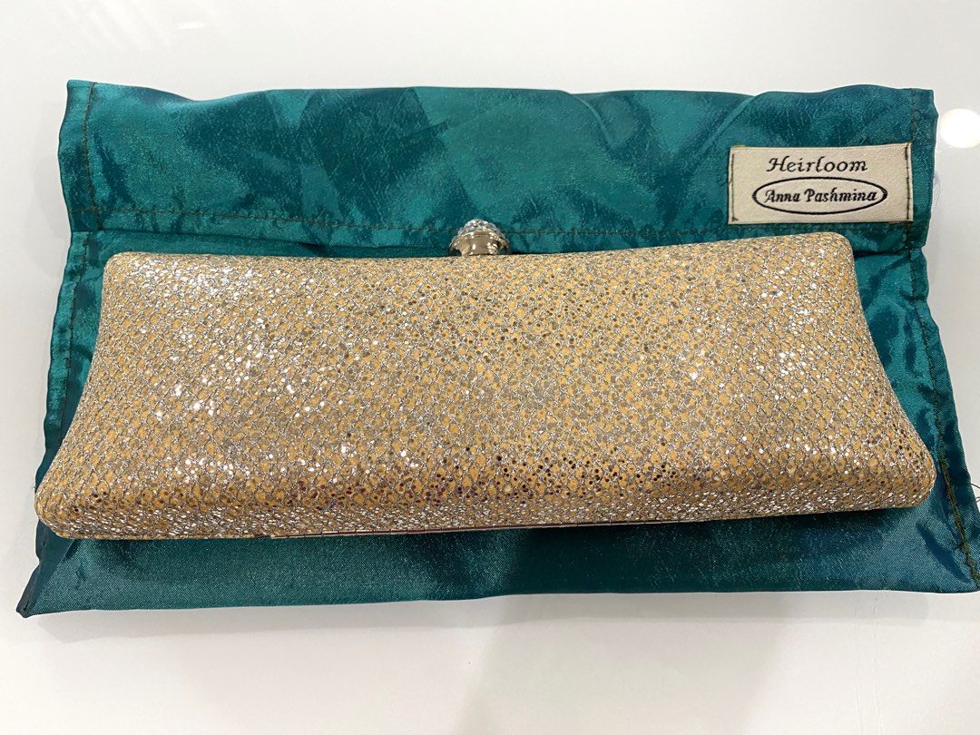 Anna Pashmina 2-tone clutch, Women's Fashion, Bags & Wallets, Clutches ...