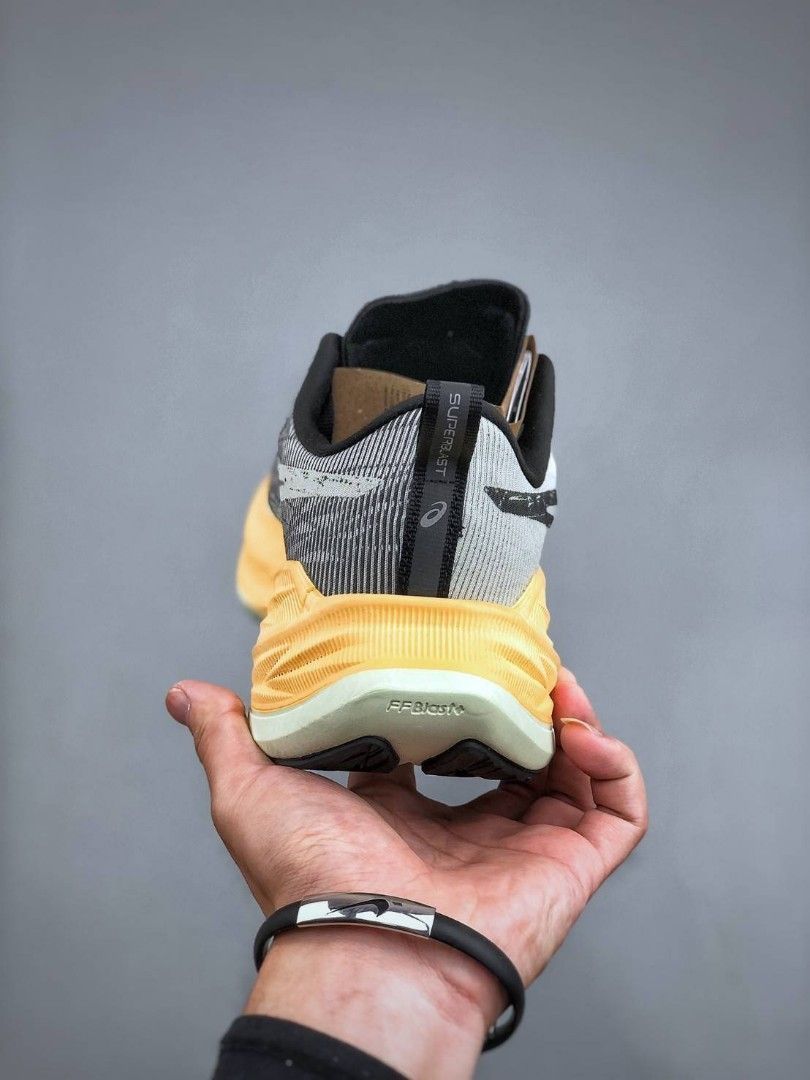 Asics SUPERBLAST Grey orange, Fesyen Pria, Sepatu , Sneakers di Carousell