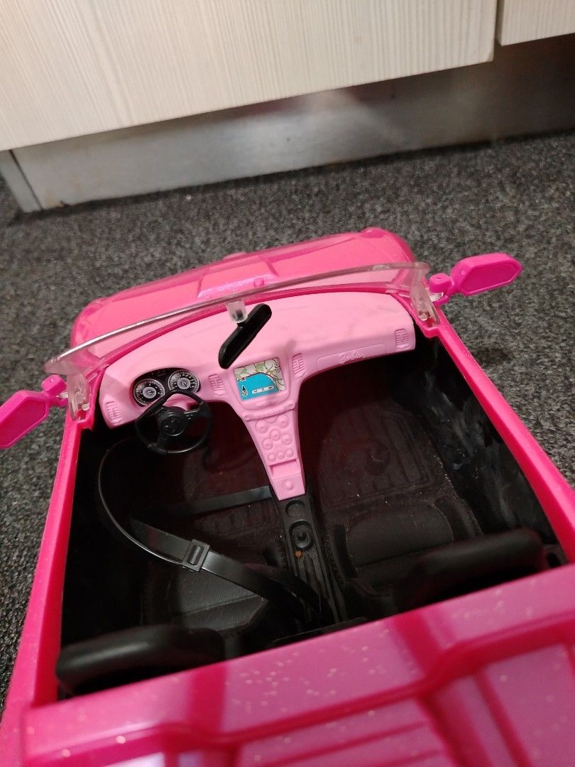 Barbie Convertible, Hobbies & Toys, Toys & Games on Carousell