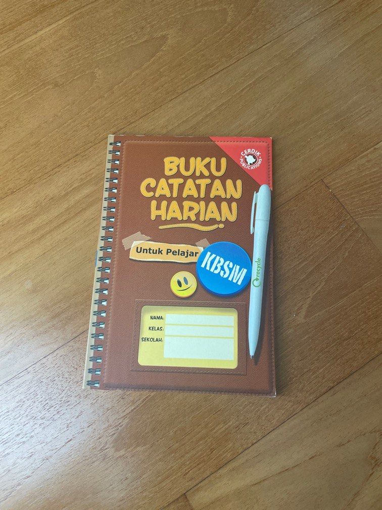 BUKU CATATAN HARIAN (SEKOLAH MENENGAH), Hobbies & Toys, Books ...