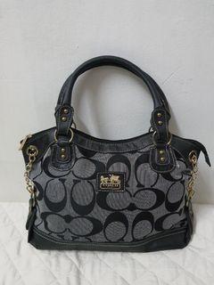 Coach Signature Gallery Embossed Patent Leather, Women's Fashion, Bags ...