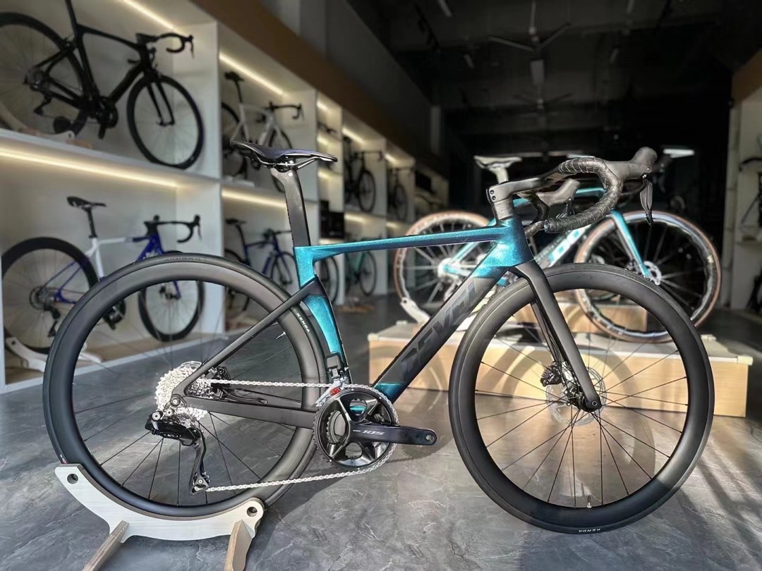 Devel A02 Dull Carbon Road Bike 全碳纖電件公路車, 運動產品, 單車及配件, 單車 - Carousell