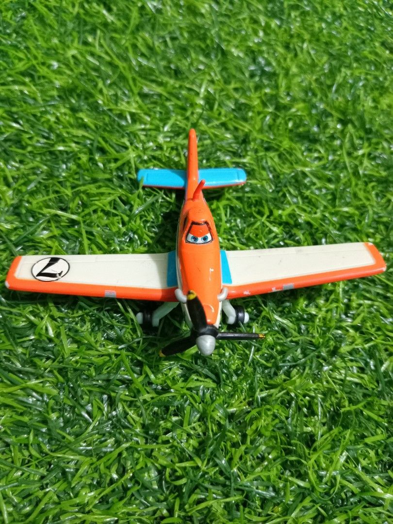 Figur Besi Pesawat ori Disney Pixar, Toys & Collectibles, Lainnya di ...