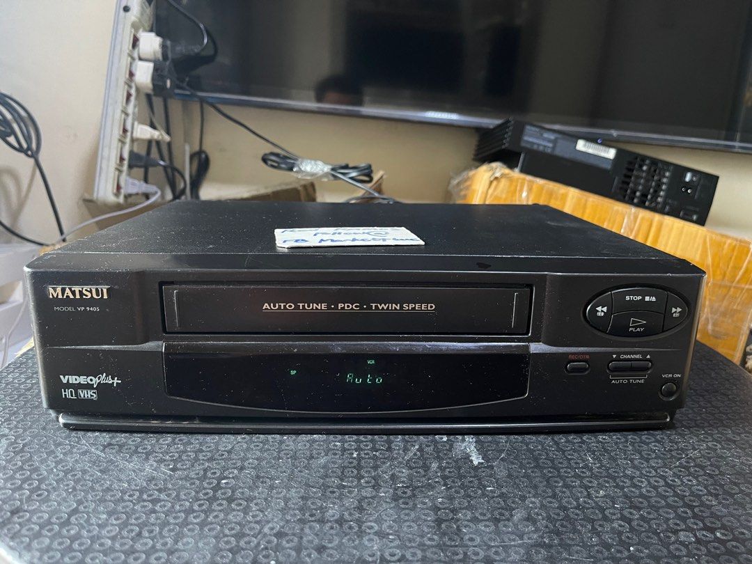 Matsui VHS player 220v with issue kaya magbasa, Hobbies & Toys ...