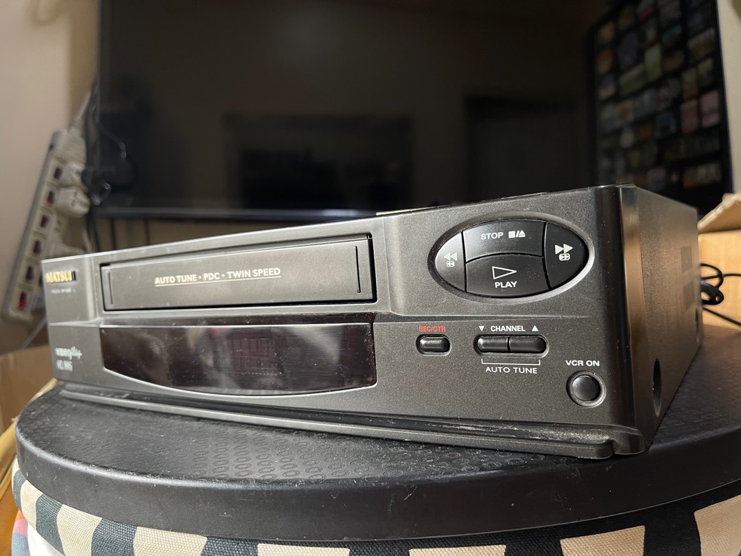 Matsui VHS player 220v with issue kaya magbasa, Hobbies & Toys ...