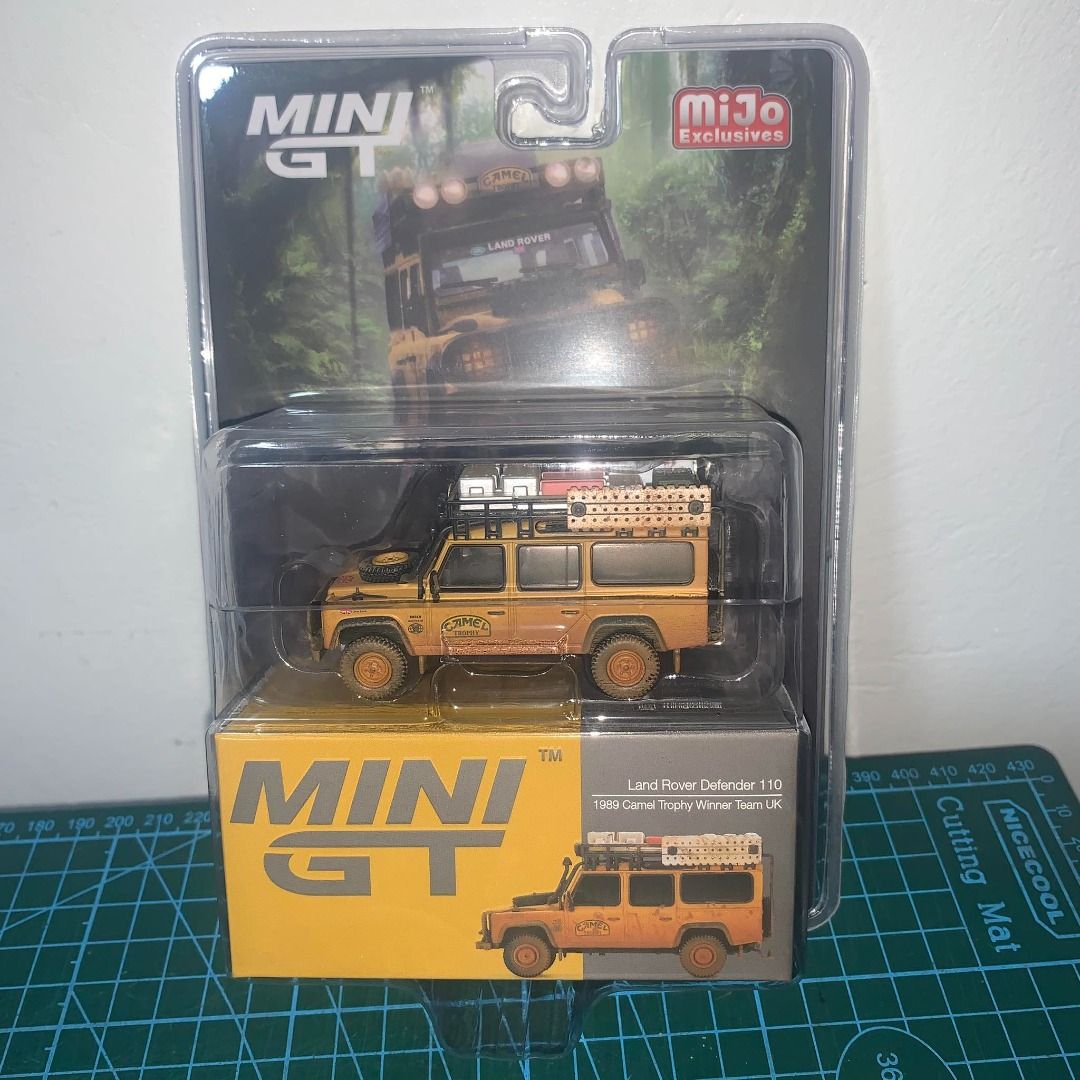 Mini GT 1/64 Scale Land Rover Defender 110 1989 Camel Trophy Winner ...