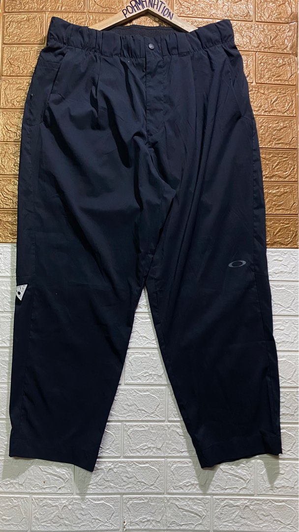 OAKLEY PERFORMANCE FIT PANTS, Men's Fashion, Bottoms, Joggers on Carousell