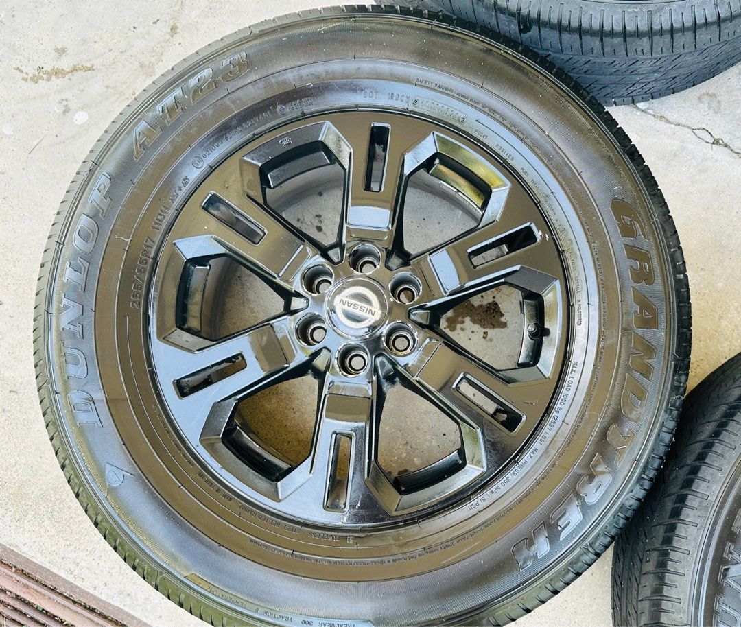 Rim dan tayar original navara 2022, Auto Accessories on Carousell