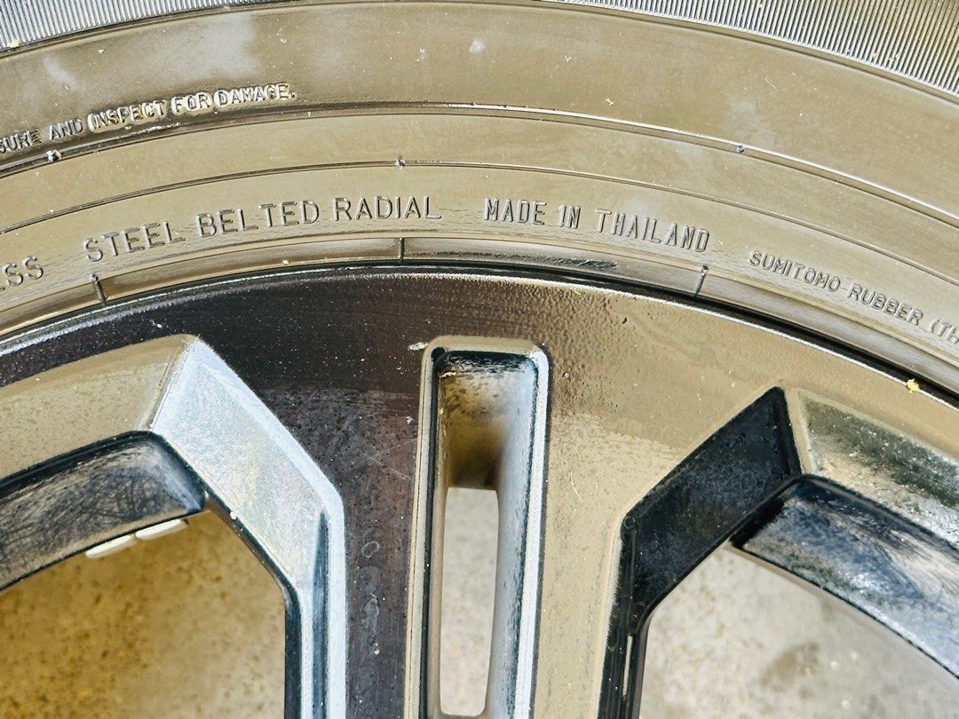 Rim dan tayar original navara 2022, Auto Accessories on Carousell