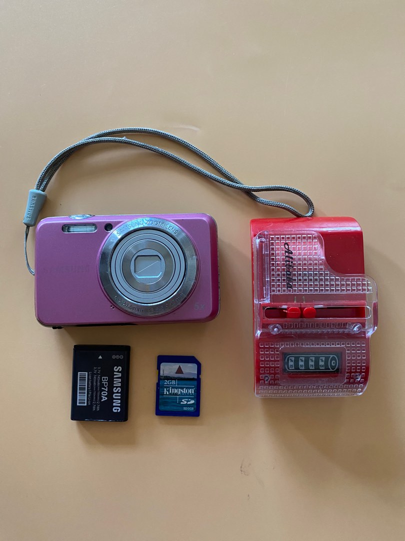 Samsung ES80 Pink Digital Camera, Photography, Cameras on Carousell