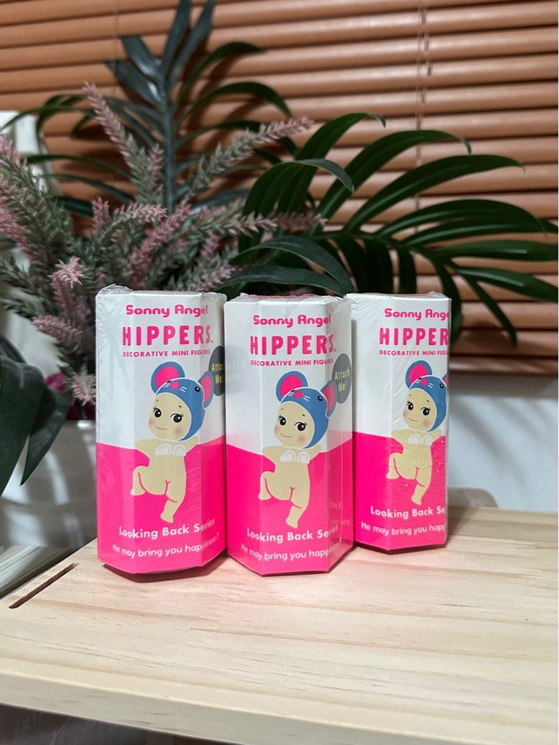 Sonny Angel Hipper Looking Back (Sealed!), Hobbies & Toys, Memorabilia ...