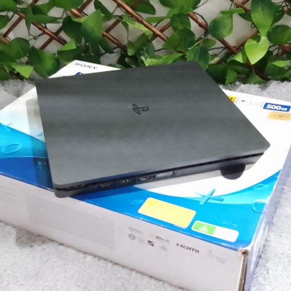 Sony Playstation PS4 Jet Black 500G CUH-2202A, Video Gaming, Video Game ...