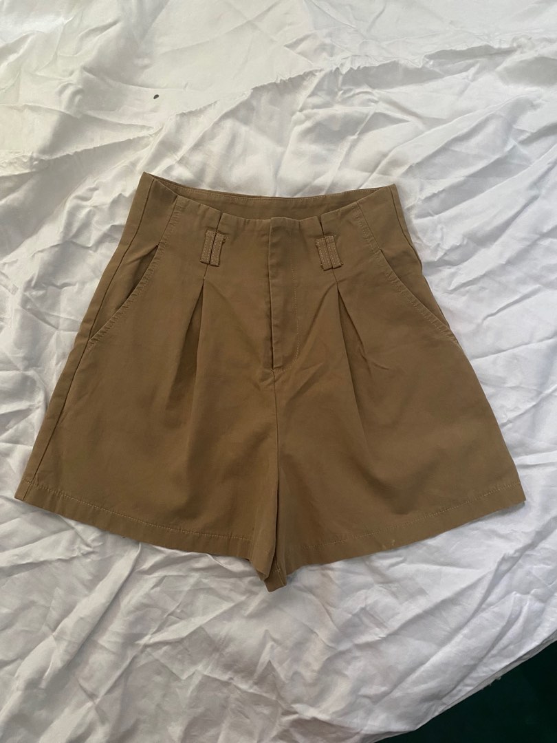 TROUSER SHORT, Women's Fashion, Bottoms, Shorts on Carousell