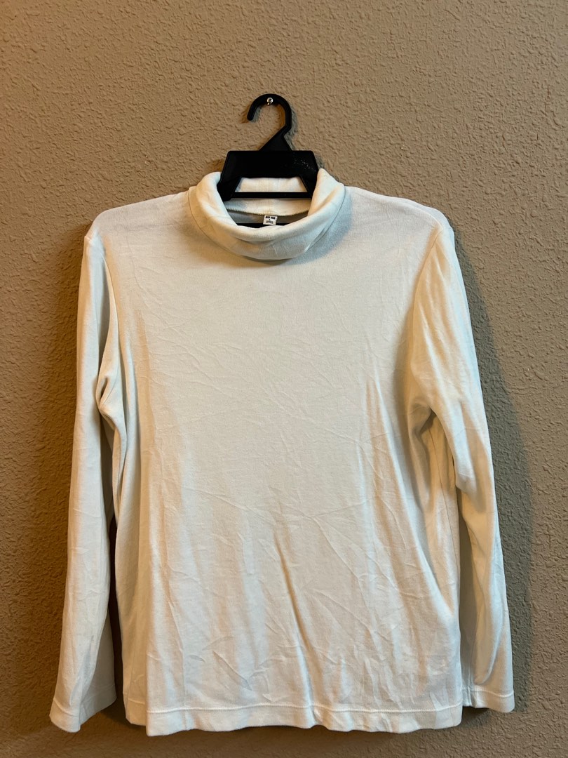 uniqlo Innerwear, Women's Fashion, Tops, Other Tops on Carousell