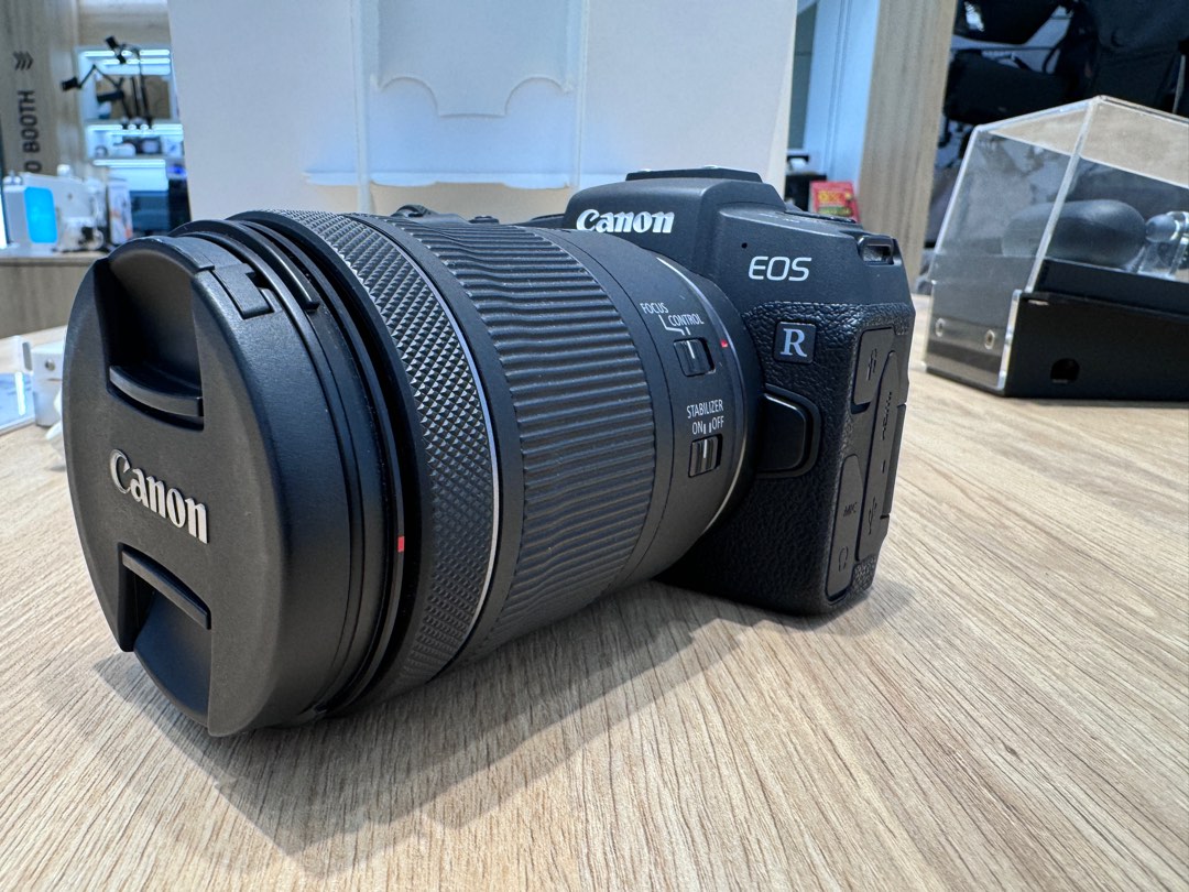 USED CANON EOS RP + RF 24-104mm, Photography, Cameras on Carousell