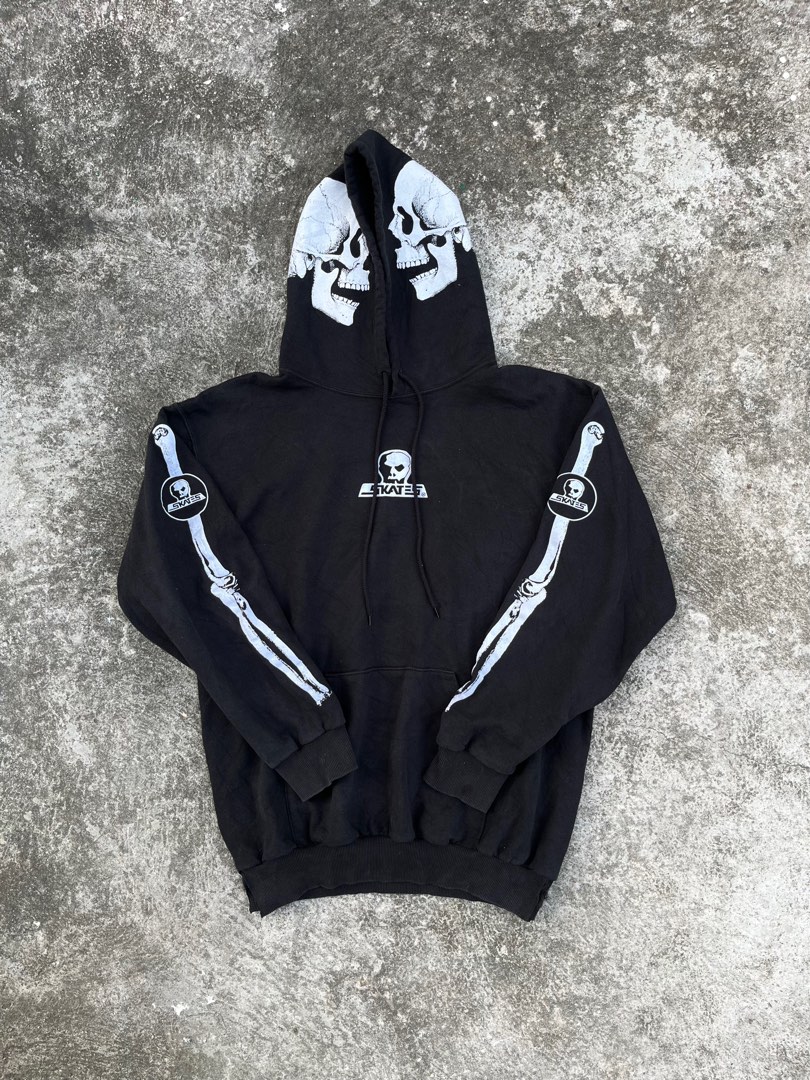 Vintage 90s Skull Skates Hoodie 🗣️, Men's Fashion, Coats, Jackets and ...